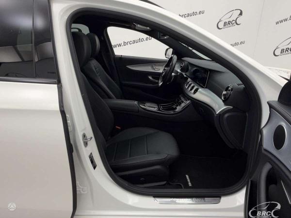 White Mercedes-Benz E 300 2021 in Vilnius, with an engine capacity of 1.95 L and mileage of 105 thousand km for 27900 €, photo 6 on AUTOMOTO.COM.LV