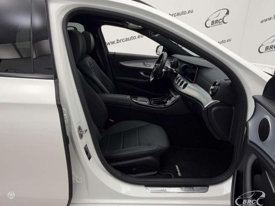White Mercedes-Benz E 300 2021 in Vilnius, with an engine capacity of 1.95 L and mileage of 105 thousand km for 27900 €, photo 6 on AUTOMOTO.COM.LV