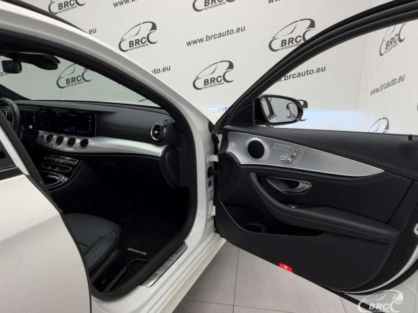 White Mercedes-Benz E 300 2021 in Vilnius, with an engine capacity of 1.95 L and mileage of 105 thousand km for 27900 €, photo 10 on AUTOMOTO.COM.LV