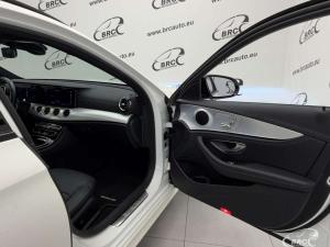 White Mercedes-Benz E 300 2021 in Vilnius, with an engine capacity of 1.95 L and mileage of 105 thousand km for 27900 €, photo 10 on AUTOMOTO.COM.LV