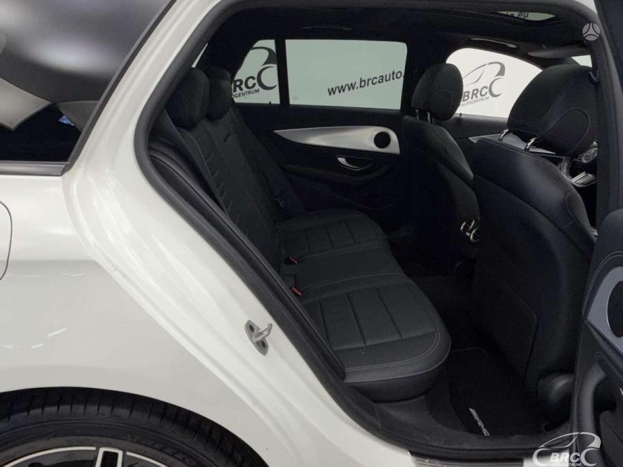 White Mercedes-Benz E 300 2021 in Vilnius, with an engine capacity of 1.95 L and mileage of 105 thousand km for 27900 €, photo 12 on AUTOMOTO.COM.LV