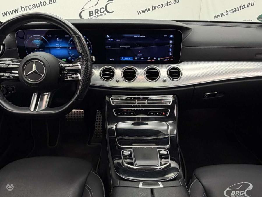 White Mercedes-Benz E 300 2021 in Vilnius, with an engine capacity of 1.95 L and mileage of 105 thousand km for 27900 €, photo 17 on AUTOMOTO.COM.LV