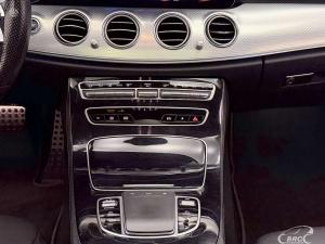 White Mercedes-Benz E 300 2021 in Vilnius, with an engine capacity of 1.95 L and mileage of 105 thousand km for 27900 €, photo 19 on AUTOMOTO.COM.LV