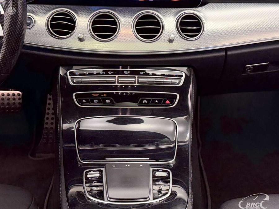 White Mercedes-Benz E 300 2021 in Vilnius, with an engine capacity of 1.95 L and mileage of 105 thousand km for 27900 €, photo 19 on AUTOMOTO.COM.LV