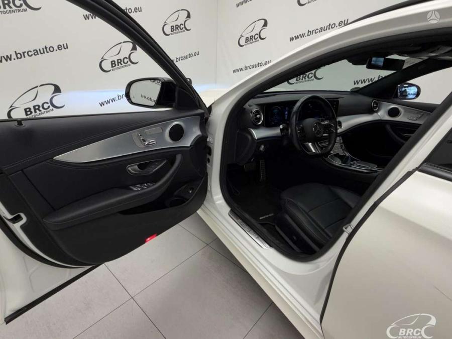 White Mercedes-Benz E 300 2021 in Vilnius, with an engine capacity of 1.95 L and mileage of 105 thousand km for 27900 €, photo 21 on AUTOMOTO.COM.LV
