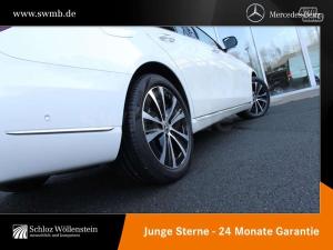 White Mercedes-Benz E 300 2022 in Kaunas, with an engine capacity of 2.00 L and mileage of 75 thousand km for 32978 €, photo 13 on AUTOMOTO.COM.LV