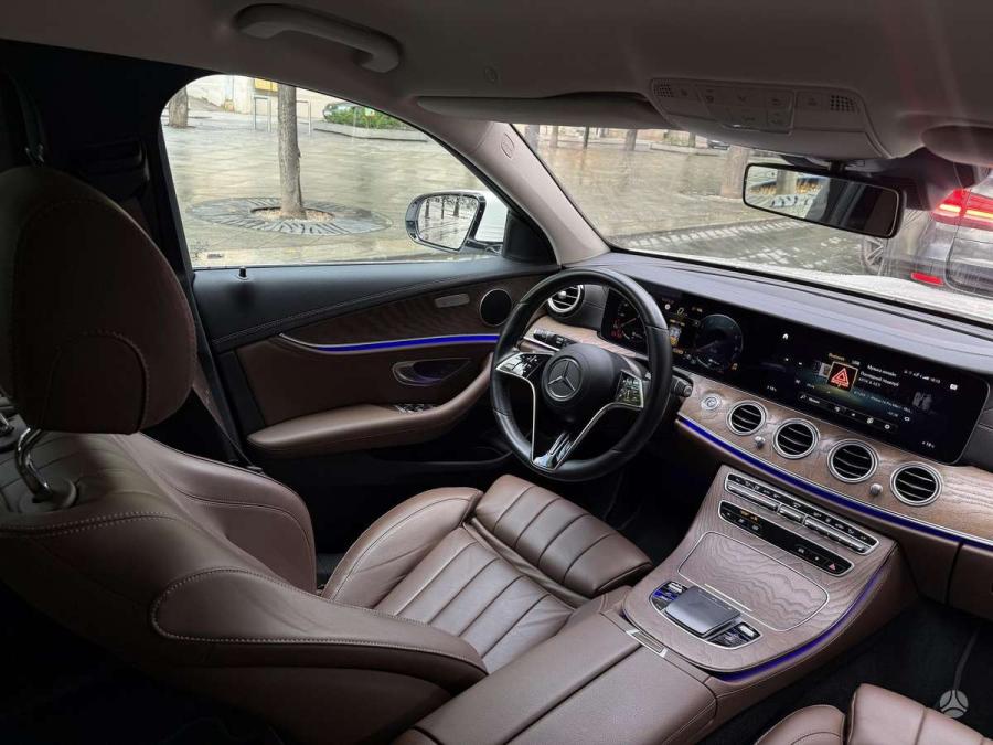 Белый Мерседес Е 300 2022 в Каунас, объемом двигателя 2.00 л и пробегом 80 тыс. км за 26999 €, фото 17 на AUTOMOTO.COM.LV