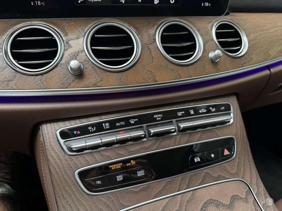 Белый Мерседес Е 300 2022 в Каунас, объемом двигателя 2.00 л и пробегом 80 тыс. км за 26999 €, фото 24 на AUTOMOTO.COM.LV