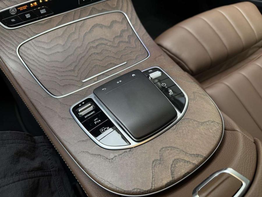 Белый Мерседес Е 300 2022 в Каунас, объемом двигателя 2.00 л и пробегом 80 тыс. км за 26999 €, фото 25 на AUTOMOTO.COM.LV