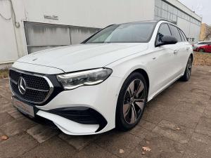 Balts Mercedes-Benz E 300 2025 Viļņa, ar dzinēja tilpumu 1.99 L un nobraukumu 24 tūkst. km par 66900 €, foto  vietnē AUTOMOTO.COM.LV