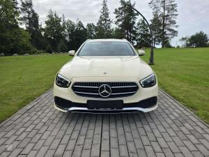 Dzeltens Mercedes-Benz E 300 2021 Telšiai, ar dzinēja tilpumu 1.95 L un nobraukumu 264 tūkst. km par 18700 €, foto 6 vietnē AUTOMOTO.COM.LV