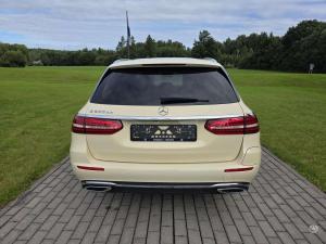 Dzeltens Mercedes-Benz E 300 2021 Telšiai, ar dzinēja tilpumu 1.95 L un nobraukumu 264 tūkst. km par 18700 €, foto 7 vietnē AUTOMOTO.COM.LV