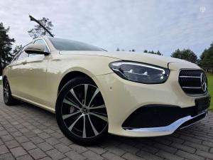 Dzeltens Mercedes-Benz E 300 2021 Telšiai, ar dzinēja tilpumu 1.95 L un nobraukumu 264 tūkst. km par 18700 €, foto 20 vietnē AUTOMOTO.COM.LV