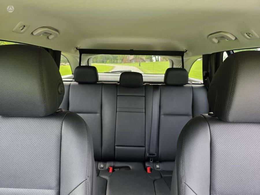 Dzeltens Mercedes-Benz E 300 2021 Telšiai, ar dzinēja tilpumu 1.95 L un nobraukumu 264 tūkst. km par 18700 €, foto 30 vietnē AUTOMOTO.COM.LV