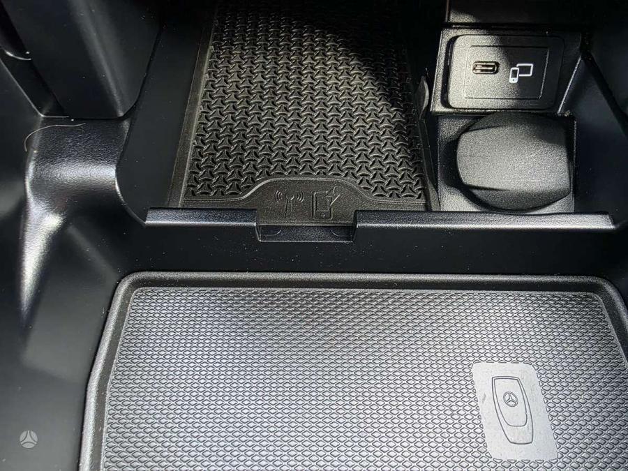 Dzeltens Mercedes-Benz E 300 2021 Telšiai, ar dzinēja tilpumu 1.95 L un nobraukumu 264 tūkst. km par 18700 €, foto 38 vietnē AUTOMOTO.COM.LV