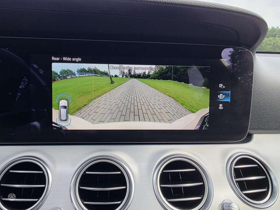 Dzeltens Mercedes-Benz E 300 2021 Telšiai, ar dzinēja tilpumu 1.95 L un nobraukumu 264 tūkst. km par 18700 €, foto 41 vietnē AUTOMOTO.COM.LV