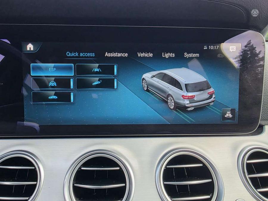 Dzeltens Mercedes-Benz E 300 2021 Telšiai, ar dzinēja tilpumu 1.95 L un nobraukumu 264 tūkst. km par 18700 €, foto 45 vietnē AUTOMOTO.COM.LV