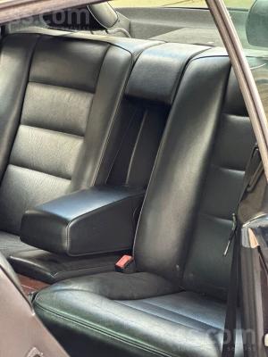 Black Mercedes-Benz E 320 1994 in Cesis, with an engine capacity of 3.20 L and mileage of 240 thousand km for 7990 €, photo 18 on AUTOMOTO.COM.LV