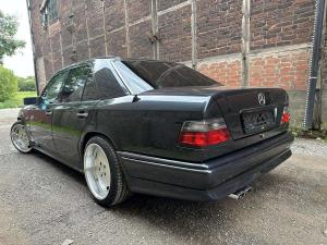Black Mercedes-Benz E 320 1995 in Klaipeda, with an engine capacity of 0.32 L and mileage of 75 thousand km for 22500 €, photo 4 on AUTOMOTO.COM.LV