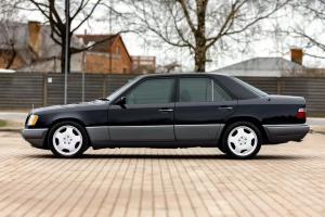 Melns Mercedes-Benz E 320 1995 Jelgava, ar dzinēja tilpumu 3.20 L un nobraukumu 160 tūkst. km par 9600 €, foto 8 vietnē AUTOMOTO.COM.LV