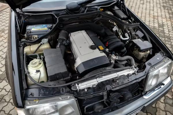 Melns Mercedes-Benz E 320 1995 Jelgava, ar dzinēja tilpumu 3.20 L un nobraukumu 160 tūkst. km par 9600 €, foto 8 vietnē AUTOMOTO.COM.LV