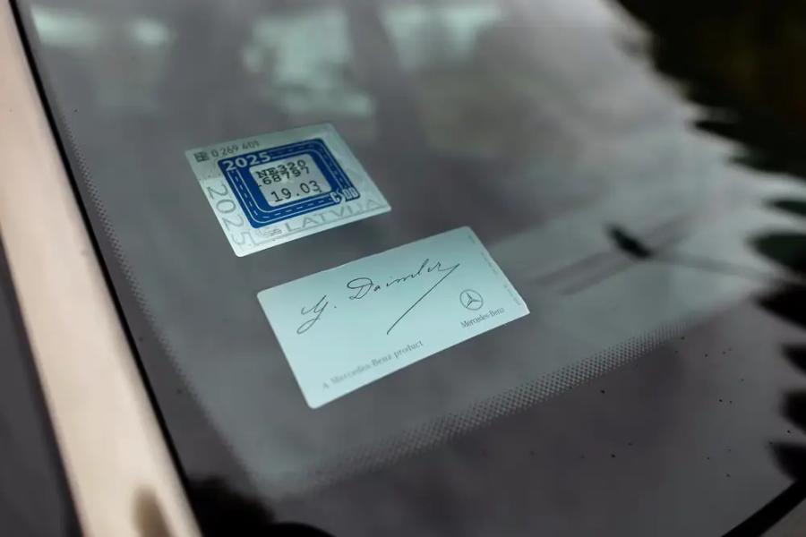Melns Mercedes-Benz E 320 1995 Jelgava, ar dzinēja tilpumu 3.20 L un nobraukumu 160 tūkst. km par 9600 €, foto 10 vietnē AUTOMOTO.COM.LV