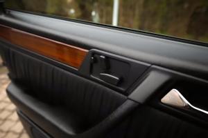 Melns Mercedes-Benz E 320 1995 Jelgava, ar dzinēja tilpumu 3.20 L un nobraukumu 160 tūkst. km par 9600 €, foto 16 vietnē AUTOMOTO.COM.LV