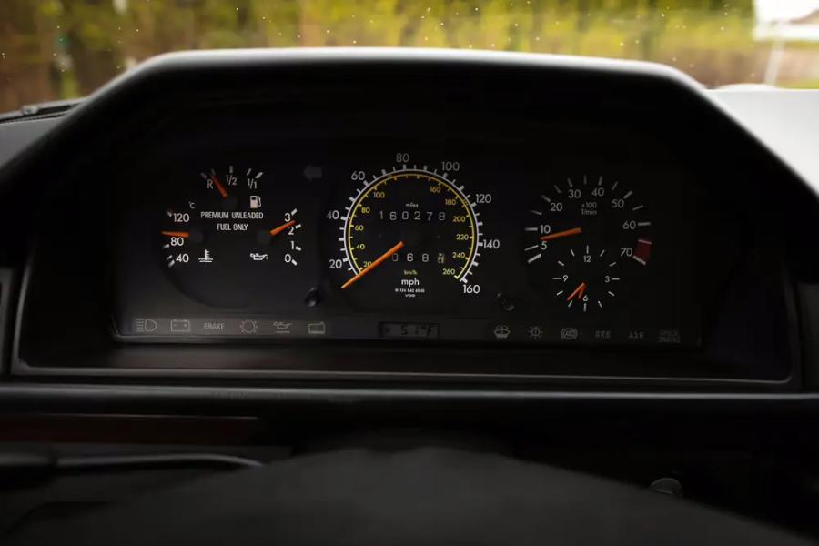 Melns Mercedes-Benz E 320 1995 Jelgava, ar dzinēja tilpumu 3.20 L un nobraukumu 160 tūkst. km par 9600 €, foto 20 vietnē AUTOMOTO.COM.LV