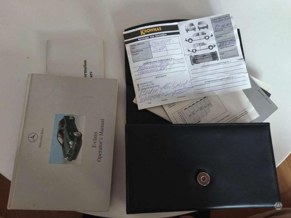 Black Mercedes-Benz E 320 2000 in Vilnius, with an engine capacity of 3.20 L and mileage of 169 thousand km for 5000 €, photo 10 on AUTOMOTO.COM.LV