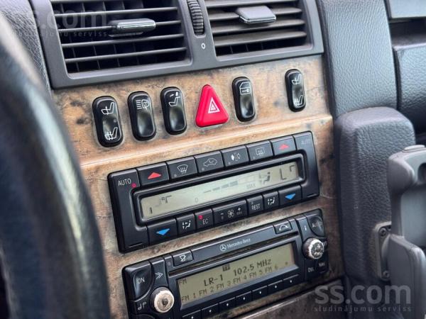 Black Mercedes-Benz E 320 2000 in Preili, with an engine capacity of 3.20 L and mileage of 401 thousand km for 1100 €, photo 6 on AUTOMOTO.COM.LV
