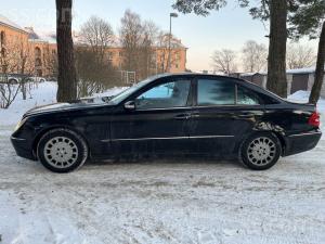 Melns Mercedes-Benz E 320 2002 Liepāja, ar dzinēja tilpumu 3.20 L un nobraukumu 285 tūkst. km par 1700 €, foto 2 vietnē AUTOMOTO.COM.LV
