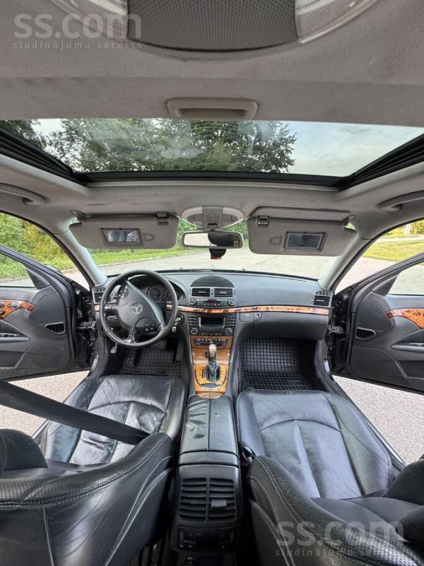 Mercedes-Benz E 320 2002 RÄzekne vietnÄ Melns Mercedes-Benz E 320 2002 RÄzekne, ar dzinÄja tilpumu 3.20 L un nobraukumu 461 tÅ«kst. km par 4300 ā¬, foto 4 vietnÄ AUTOMOTO.COM.LV