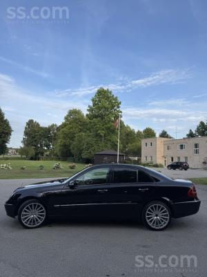 Black Mercedes-Benz E 320 2002 in Rezekne, with an engine capacity of 3.20 L and mileage of 461 thousand km for 4300 €, photo 6 on AUTOMOTO.COM.LV