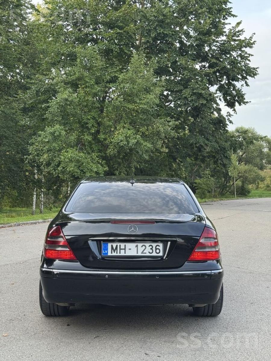 Black Mercedes-Benz E 320 2002 in Rezekne, with an engine capacity of 3.20 L and mileage of 461 thousand km for 4300 €, photo 7 on AUTOMOTO.COM.LV