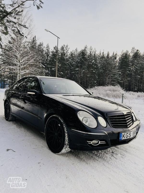 Melns Mercedes-Benz E 320 2003 Viļņa, ar dzinēja tilpumu 3.20 L un nobraukumu 380 tūkst. km par 3600 €, foto 2 vietnē AUTOMOTO.COM.LV