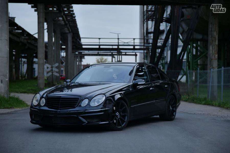 Melns Mercedes-Benz E 320 2003 Viļņa, ar dzinēja tilpumu 3.20 L un nobraukumu 292 tūkst. km par 3500 €, foto 1 vietnē AUTOMOTO.COM.LV