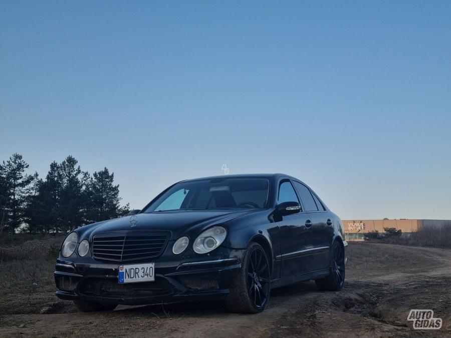 Melns Mercedes-Benz E 320 2003 Viļņa, ar dzinēja tilpumu 3.20 L un nobraukumu 292 tūkst. km par 3500 €, foto 6 vietnē AUTOMOTO.COM.LV