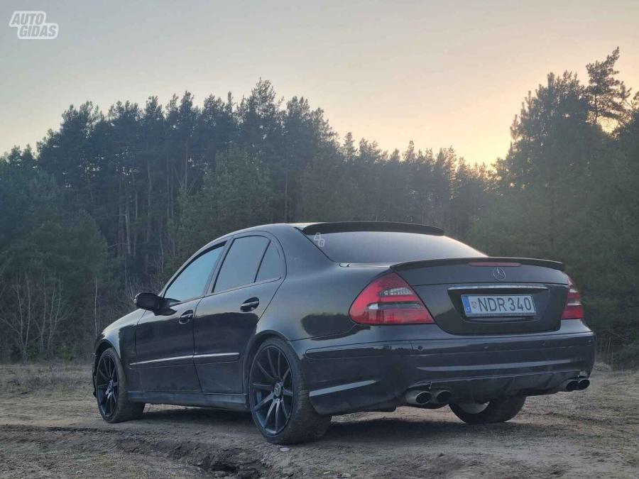 Melns Mercedes-Benz E 320 2003 Viļņa, ar dzinēja tilpumu 3.20 L un nobraukumu 292 tūkst. km par 3500 €, foto 11 vietnē AUTOMOTO.COM.LV