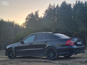 Melns Mercedes-Benz E 320 2003 Viļņa, ar dzinēja tilpumu 3.20 L un nobraukumu 292 tūkst. km par 3500 €, foto 12 vietnē AUTOMOTO.COM.LV