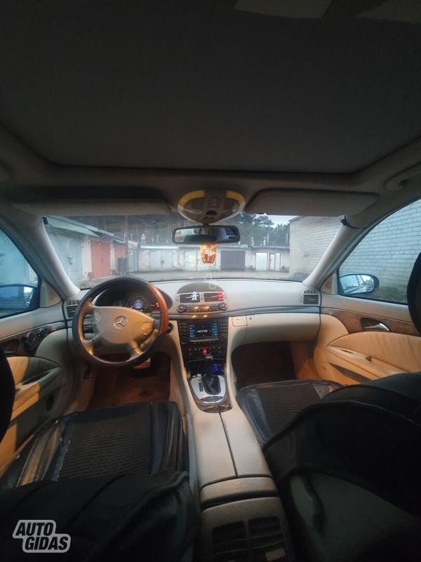 Melns Mercedes-Benz E 320 2003 Ukmergė, ar dzinēja tilpumu 3.20 L un nobraukumu 390 tūkst. km par 2300 €, foto 10 vietnē AUTOMOTO.COM.LV