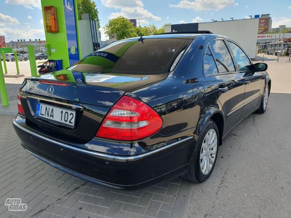Черный Мерседес Е 320 2003 в Каунас, объемом двигателя 3.20 л и пробегом 370 тыс. км за 3200 €, фото 4 на AUTOMOTO.COM.LV