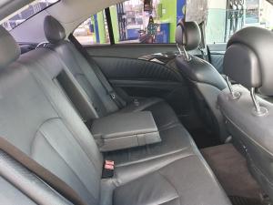 Melns Mercedes-Benz E 320 2003 Kauņa, ar dzinēja tilpumu 3.20 L un nobraukumu 370 tūkst. km par 3200 €, foto 12 vietnē AUTOMOTO.COM.LV