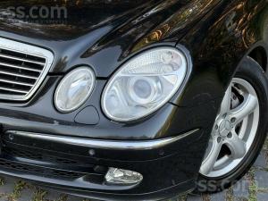 Black Mercedes-Benz E 320 2003 in Jurmala, with an engine capacity of 3.20 L and mileage of 397 thousand km for 1500 €, photo 3 on AUTOMOTO.COM.LV