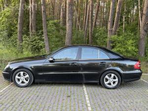 Black Mercedes-Benz E 320 2003 in Jurmala, with an engine capacity of 3.20 L and mileage of 397 thousand km for 1500 €, photo 7 on AUTOMOTO.COM.LV