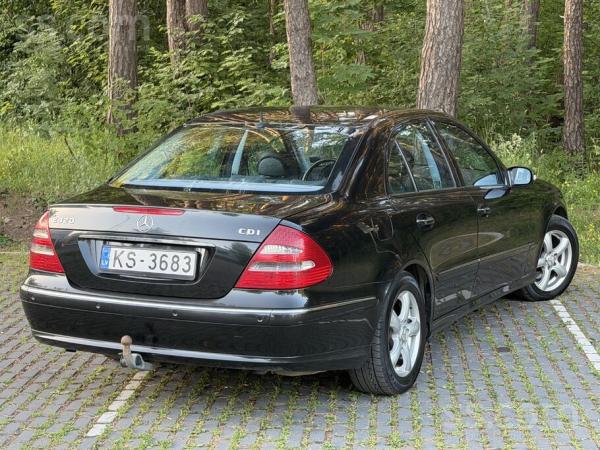 Black Mercedes-Benz E 320 2003 in Jurmala, with an engine capacity of 3.20 L and mileage of 397 thousand km for 1500 €, photo 9 on AUTOMOTO.COM.LV