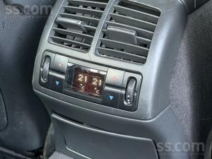 Black Mercedes-Benz E 320 2003 in Jurmala, with an engine capacity of 3.20 L and mileage of 397 thousand km for 1500 €, photo 18 on AUTOMOTO.COM.LV