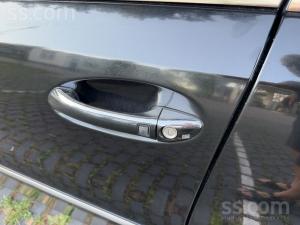 Black Mercedes-Benz E 320 2003 in Jurmala, with an engine capacity of 3.20 L and mileage of 397 thousand km for 1500 €, photo 23 on AUTOMOTO.COM.LV