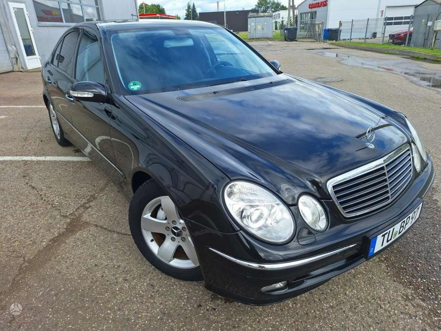 Melns Mercedes-Benz E 320 2003 Jonava, ar dzinēja tilpumu 3.22 L un nobraukumu 300 tūkst. km par 2500 €, foto 5 vietnē AUTOMOTO.COM.LV