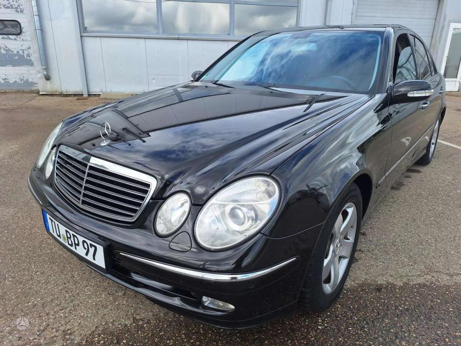 Melns Mercedes-Benz E 320 2003 Jonava, ar dzinēja tilpumu 3.22 L un nobraukumu 300 tūkst. km par 2500 €, foto 6 vietnē AUTOMOTO.COM.LV