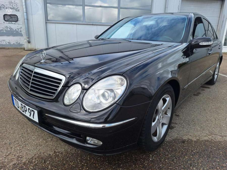 Melns Mercedes-Benz E 320 2003 Jonava, ar dzinēja tilpumu 3.22 L un nobraukumu 300 tūkst. km par 2500 €, foto 7 vietnē AUTOMOTO.COM.LV